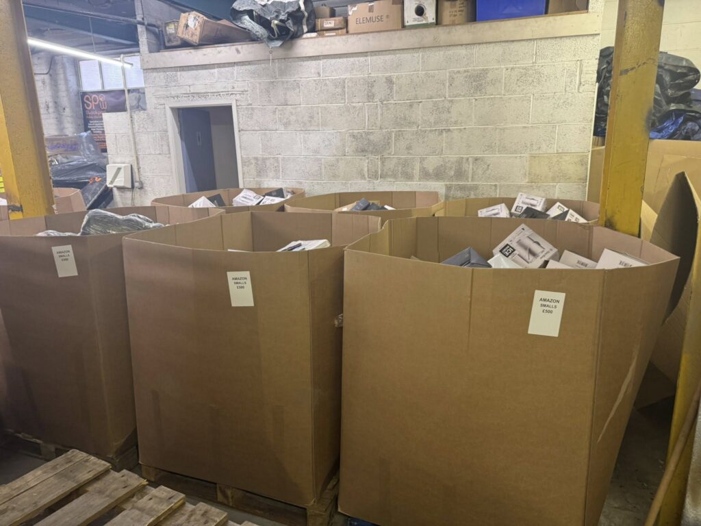 amazon returns (24 pallets) - Stockport Pallet Warehouse