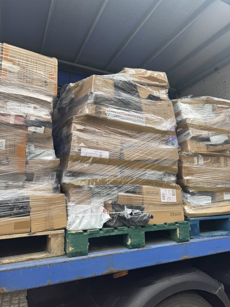 Amazon mixed return pallets - Stockport Pallet Warehouse